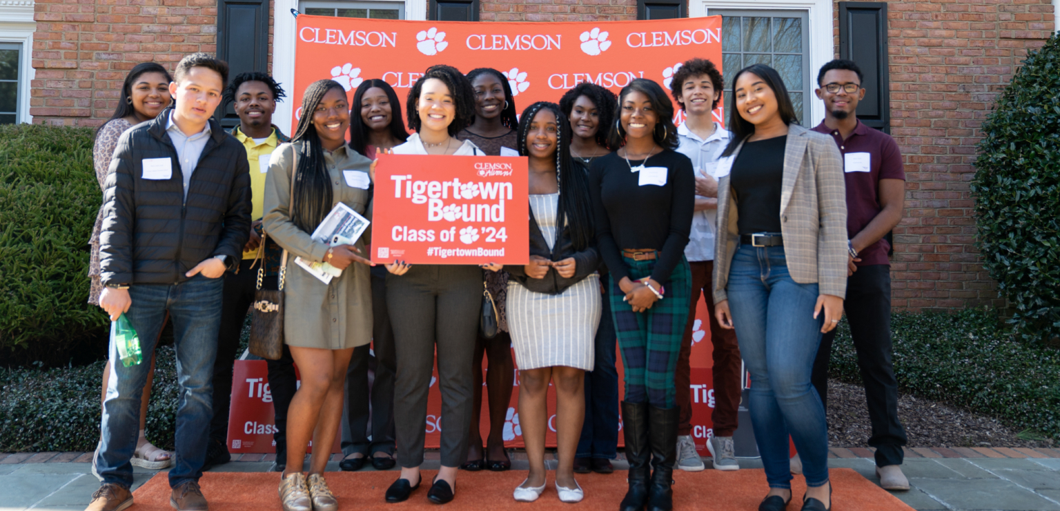 Tigertown Bound Yard Signs – Clemson Alumni Association